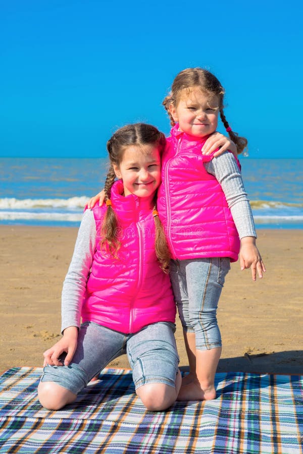 183 Sisters Hugging Beach Photos - Free & Royalty-Free Stock Photos ...
