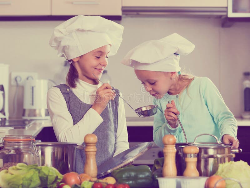 Girls in cooking class stock image. Image of dishes, learning - 32153651