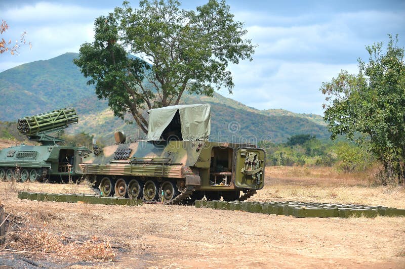 Two Tank Prepared To Fire in the Field Stock Image - Image of defence ...