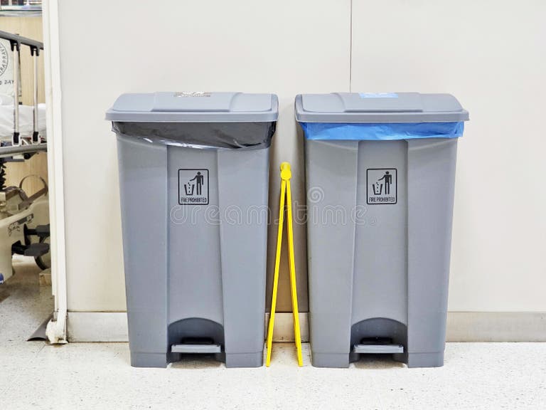 304 Indoor Trash Bins Stock Photos - Free & Royalty-Free Stock Photos ...