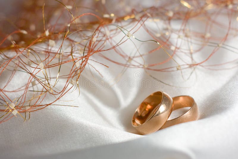 Two wedding rings and card stock image. Image of event - 11795107