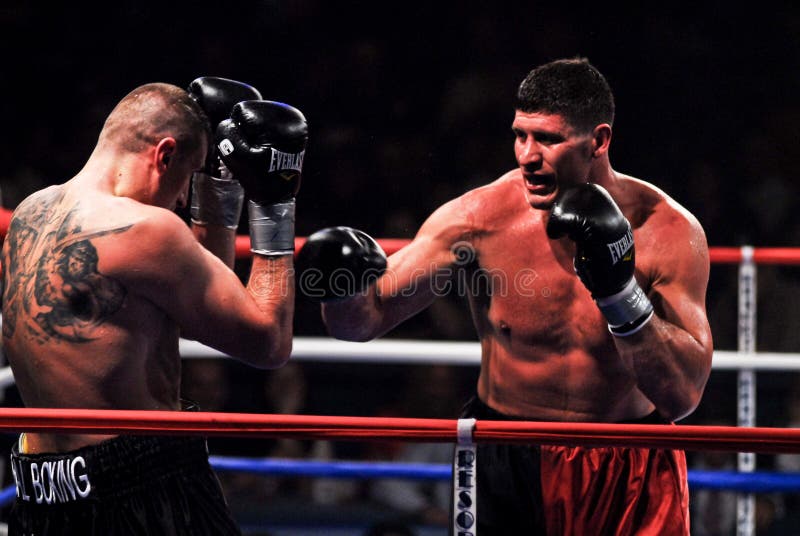 Tye Fields Catches Wach, Heavyweight Boxing Editorial Photo - Image of ...