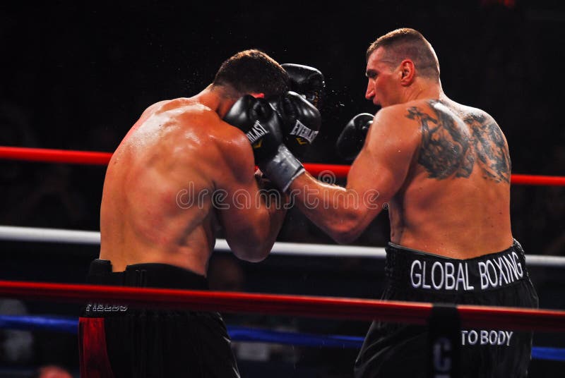 Tye Fields v. Mariusz Wach editorial stock photo. Image of hotel - 24015228