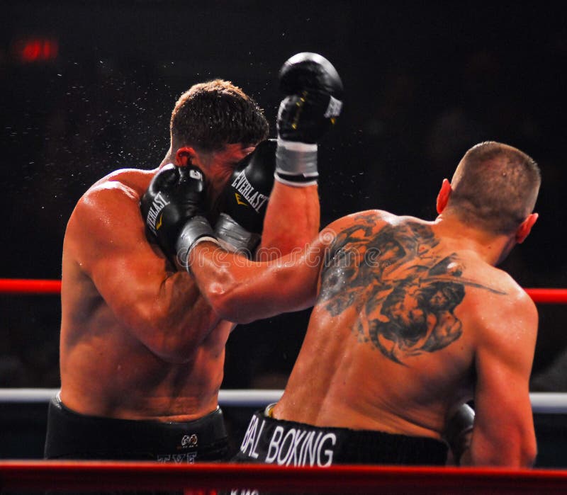 Tye Fields v. Mariusz Wach editorial stock photo. Image of casino - 24015233