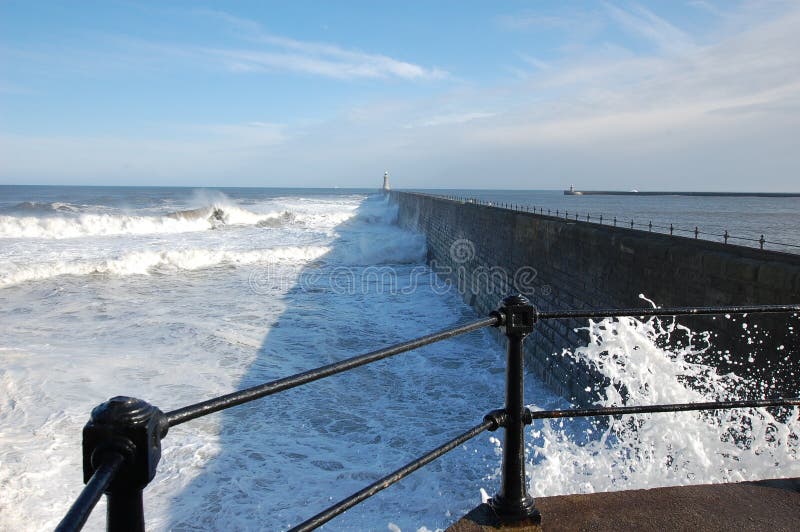 Tynemouth Pier and Crashing Waves Stock Image - Image of lighthouse ...