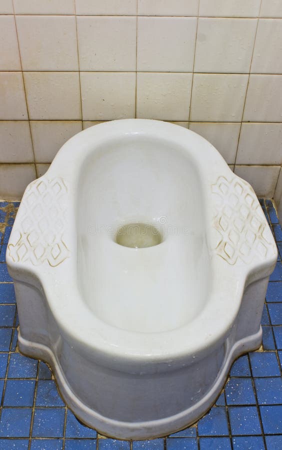 Toilette turque photo stock. Image du propre, urinoir - 4984892