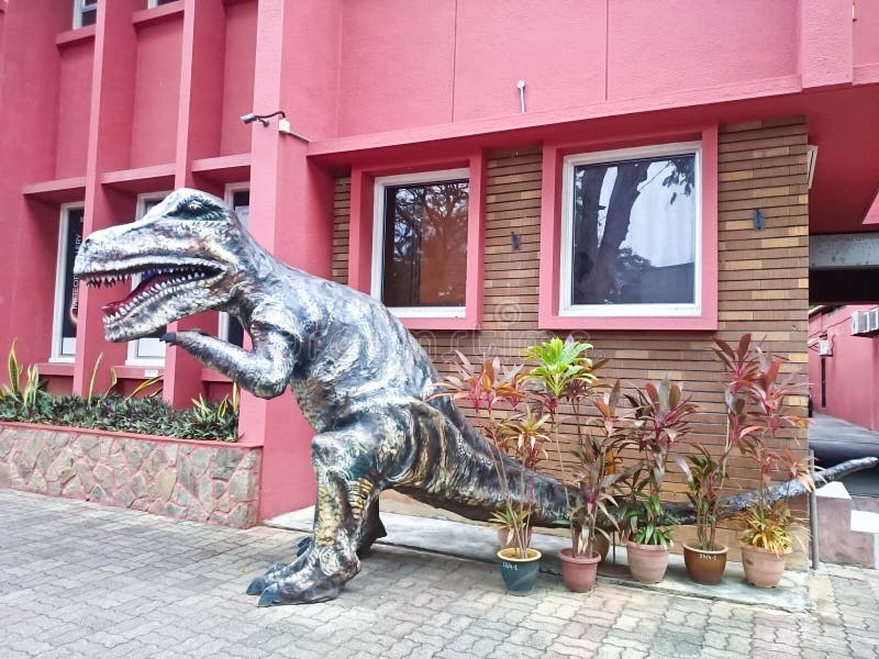Type De T-rex De Reproduction De Dinosour Photographie éditorial ...