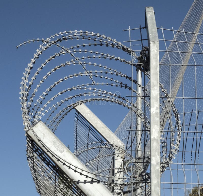 Is a Type of Steel Fencing Wire Constructed with Sharp Edges or Points ...