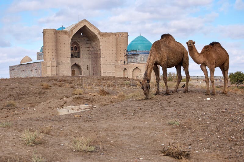 Turkestan image stock. Image du lettres, bleu, mode - 102853153