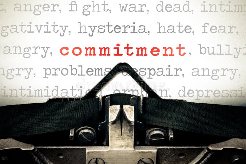 Typewritter Con El Compromiso De La Palabra Imagen de archivo - Imagen ...