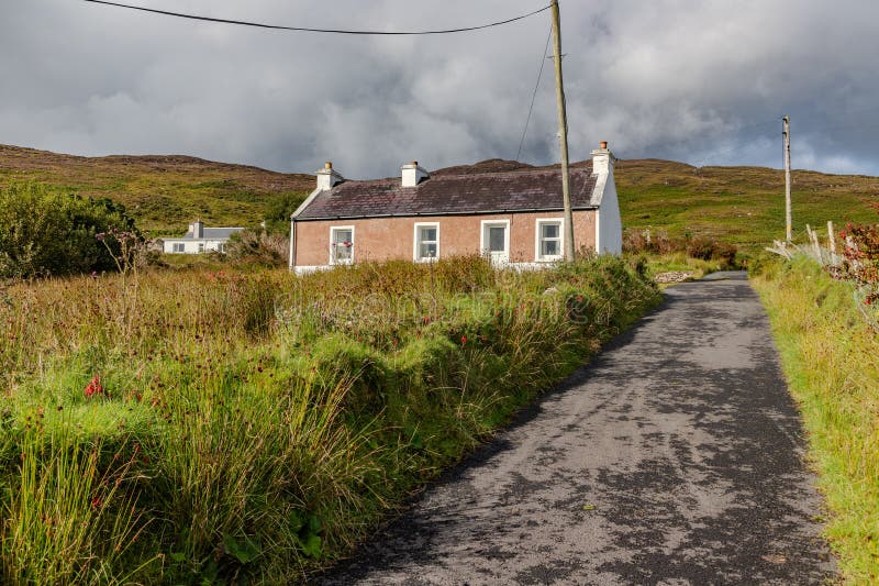 Typical Irish House in the Fields Stock Image - Image of mountain ...