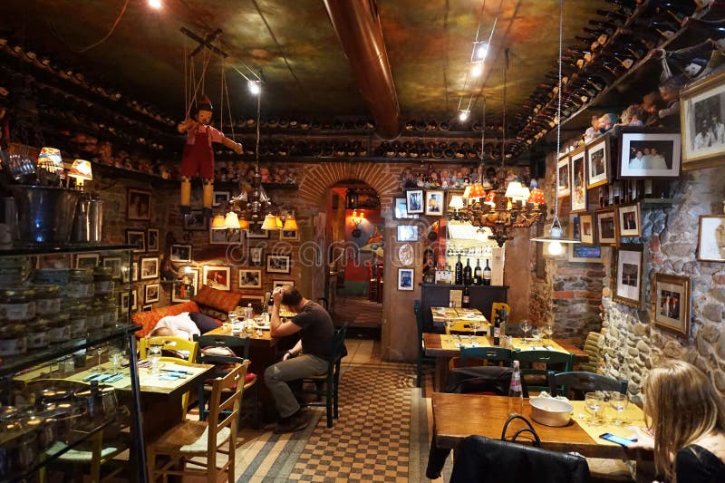 Typical Italian Restaurant, Florence Editorial Photography - Image of ...