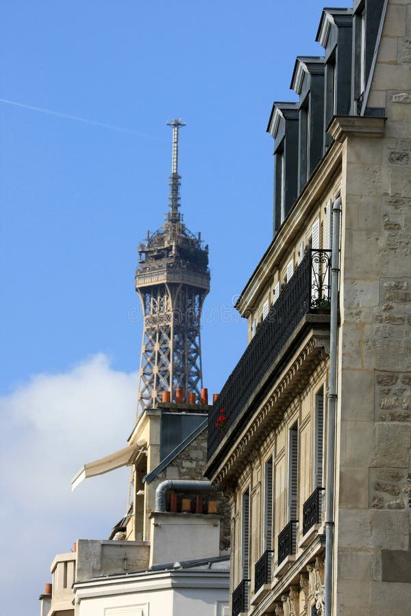Typical Parisian Haussman-style Building Stock Image - Image of eiffel ...