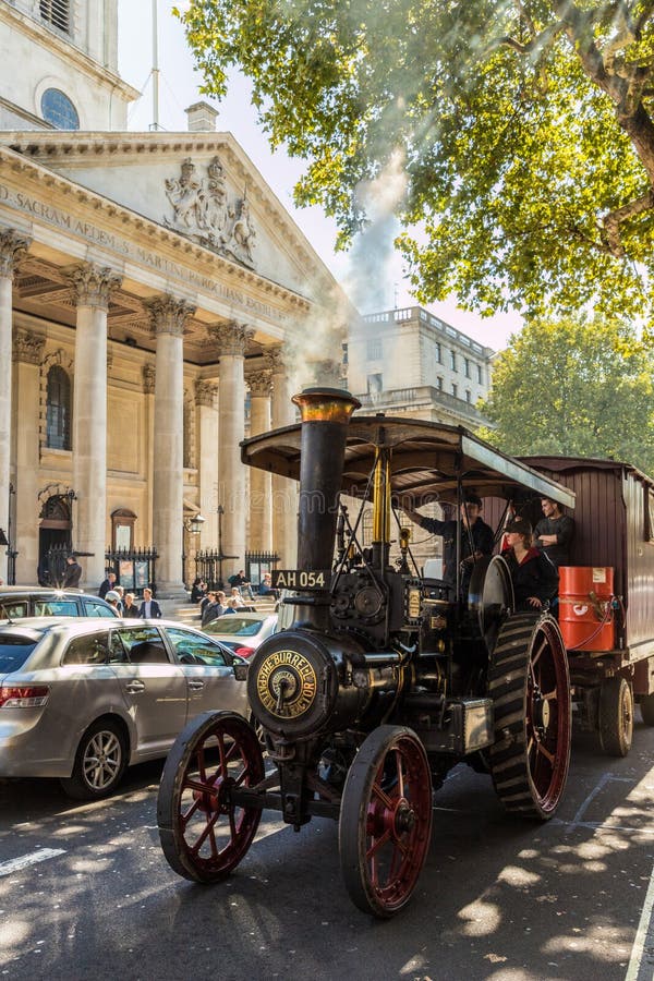 A typical view in London editorial photo. Image of england - 128659521