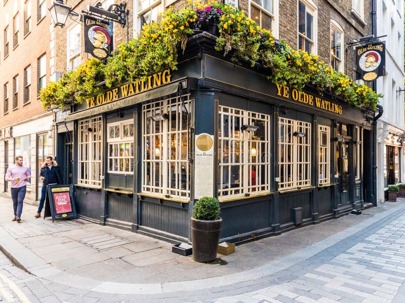 Ye Olde Watling - Old Pub in the City of London - LONDON - GREAT ...