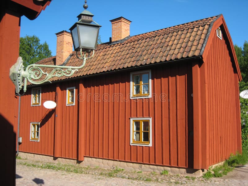 Oud Typisch Zweeds Rood Huis. Linkoping. Zweden. Stock Afbeelding ...