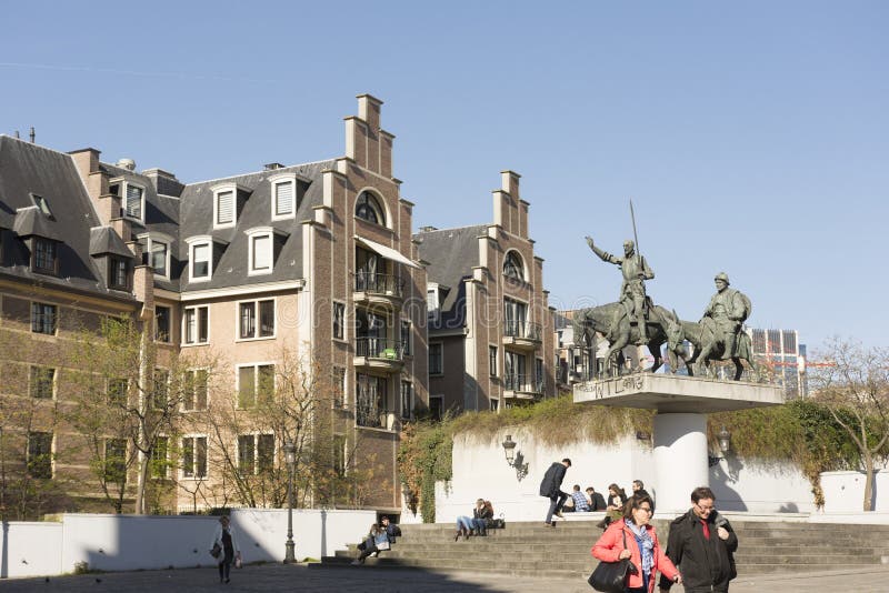 Typische huizen in Brussel redactionele fotografie. Image of plaats ...