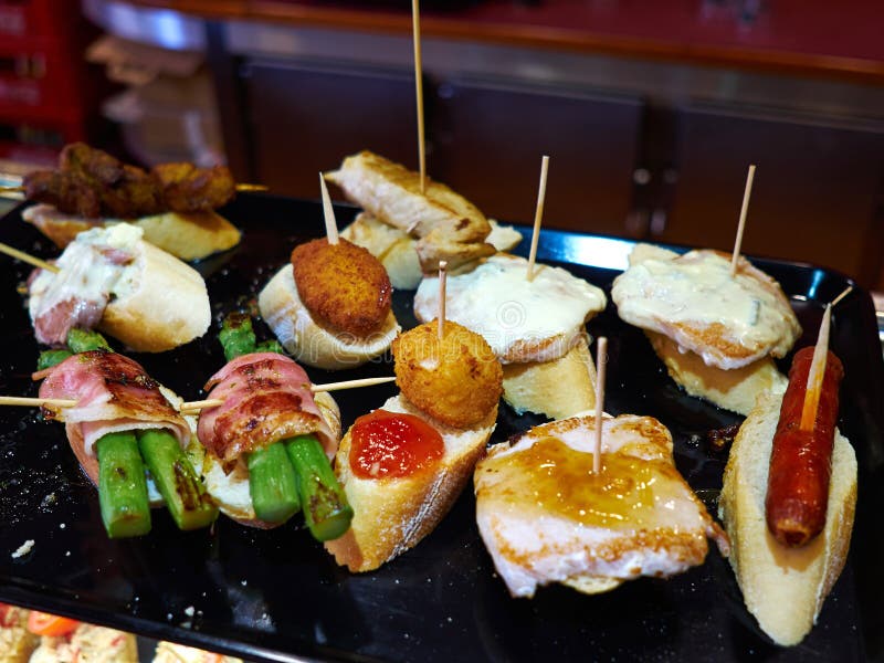 Typische Traditionele Spaanse Tapas Stock Afbeelding - Image of vers ...