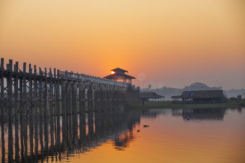 U Bein Bridge Sunrise stock image. Image of architecture - 50169559