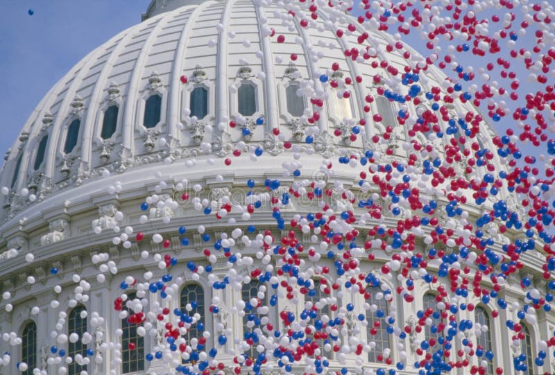 U.S De Bouw Van Het Capitool Met Ballons Stock Foto - Image of benjamin ...