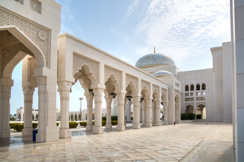 UAE, Abu Dhabi Beautiful Arabic Architecture, White Marble Palace and ...