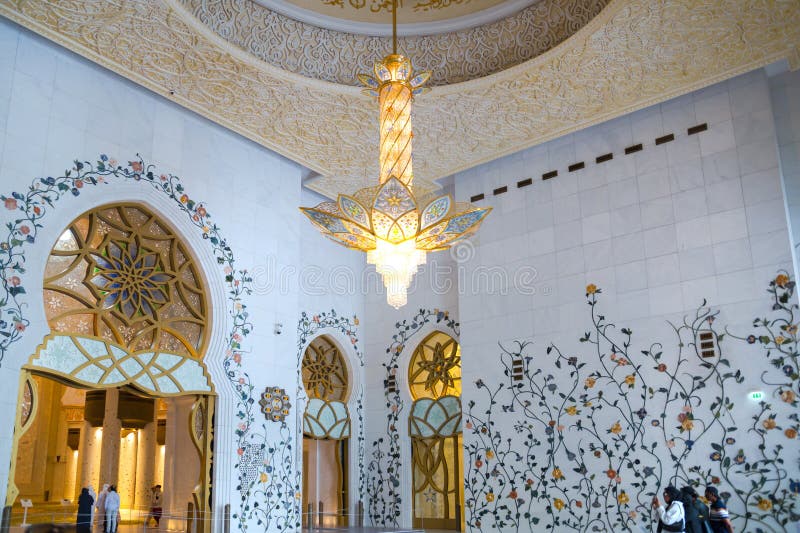 UAE, Abu Dhabi, Sheikh Zayed Grand Mosque Interior Editorial ...