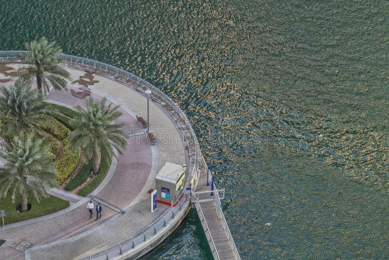 UAE/DUBAI 20 DEZ 2018 - Top View of Dubai Marina Promenade. UAE ...