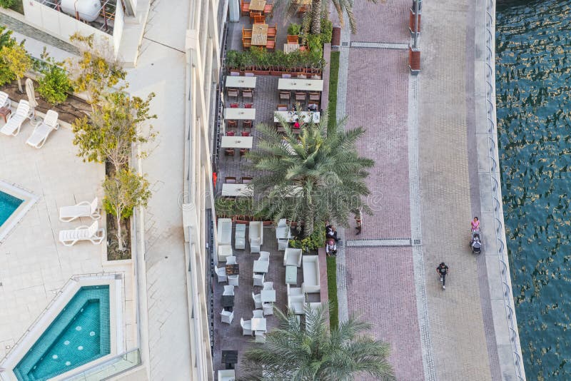 UAE/DUBAI 20 DEZ 2018 - Top View of Dubai Marina Promenade. UAE Stock ...