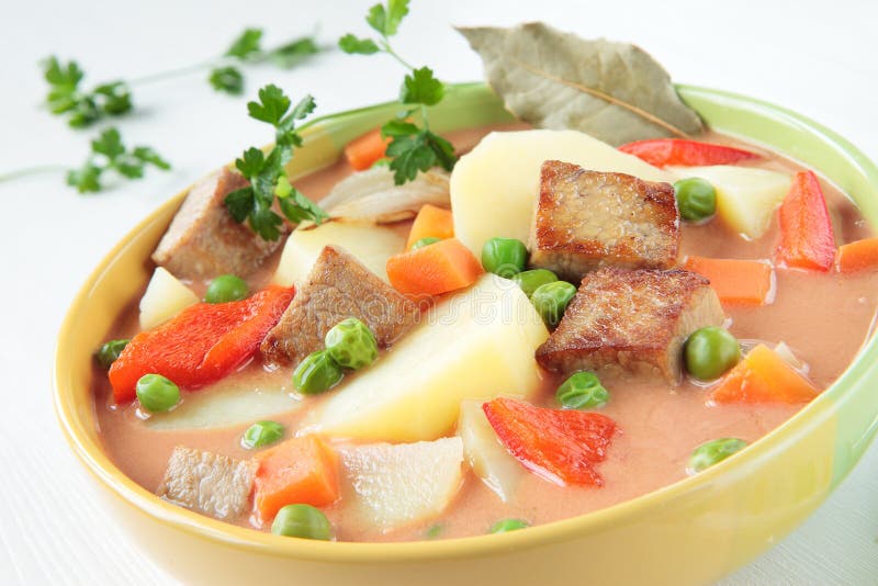 Ubre De La Vaca, Guisada Con Las Patatas Imagen de archivo - Imagen de ...