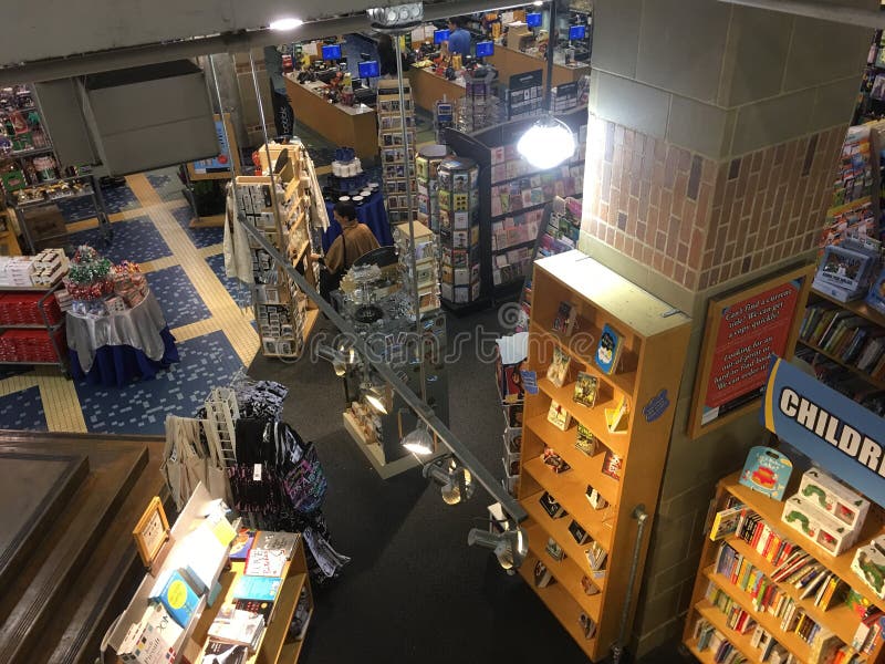 UCLA bookstore editorial photography. Image of view - 157708887