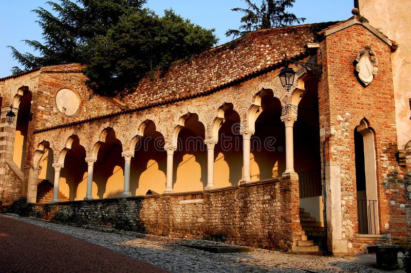 Udine, Italie : Arcade De La Renaissance De Lippomano Image éditorial ...