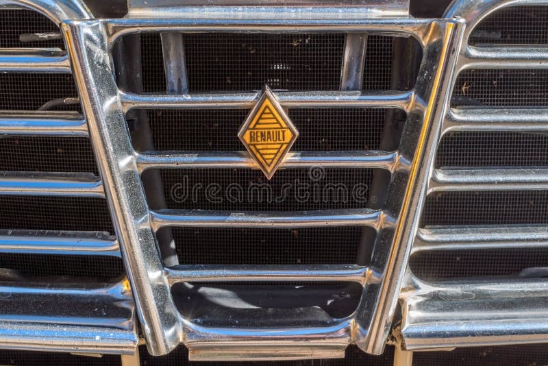 Renault-embleem Op Een Paneel Redactionele Stock Foto - Image of ...