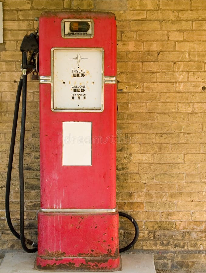 Oude Benzinepomp stock foto. Image of benzine, pomp, brandstof - 25488484