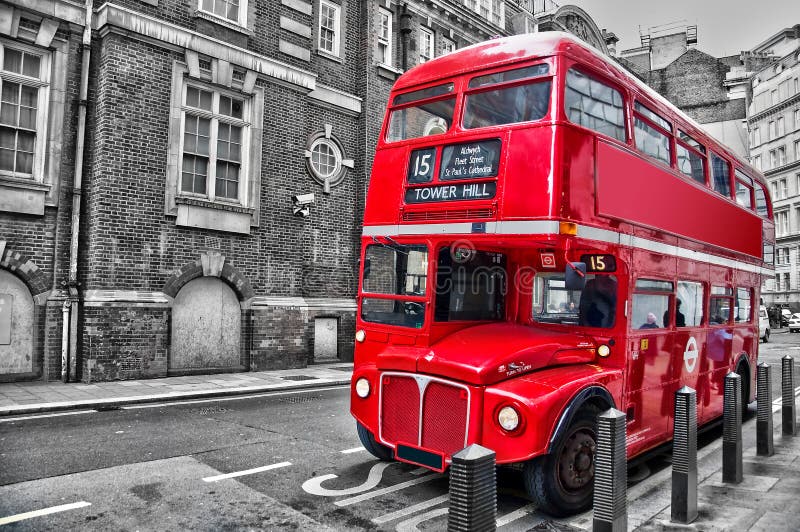 Londen, Het UK. Rode Telefooncel En Rode Bus Stock Foto - Image of ...