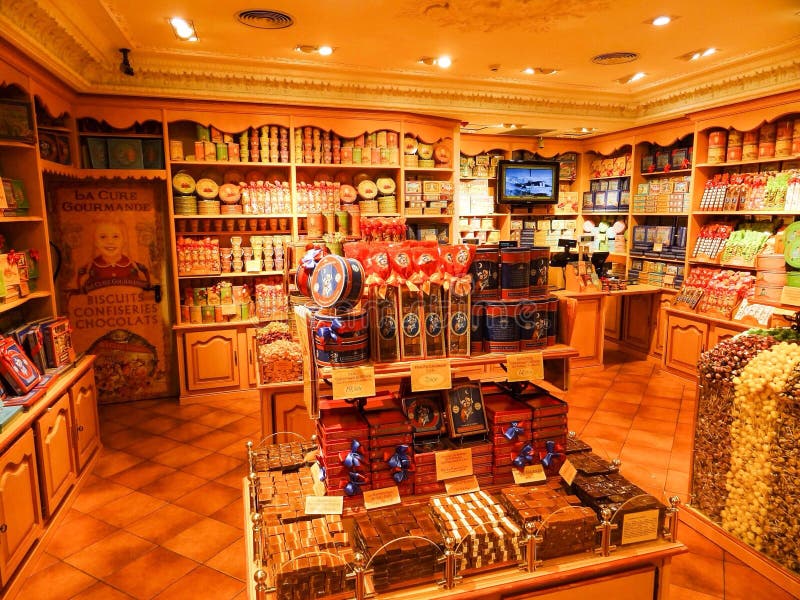 Uitstekende snoepwinkel redactionele stock afbeelding. Image of ruimte ...