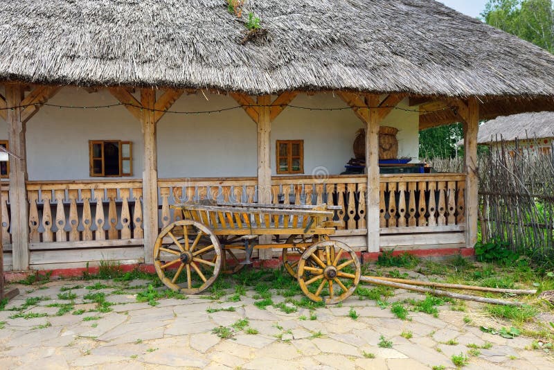 Traditionelles Ukrainisches Haus Stockbild - Bild von ...