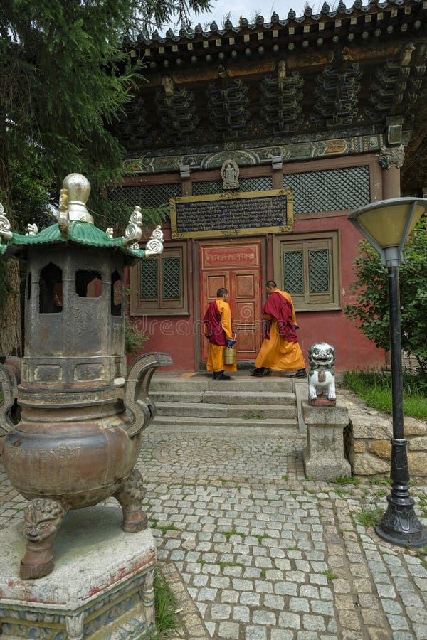Gandantegchinlen Monastery in Ulaanbaatar, Mongolia Editorial Stock ...