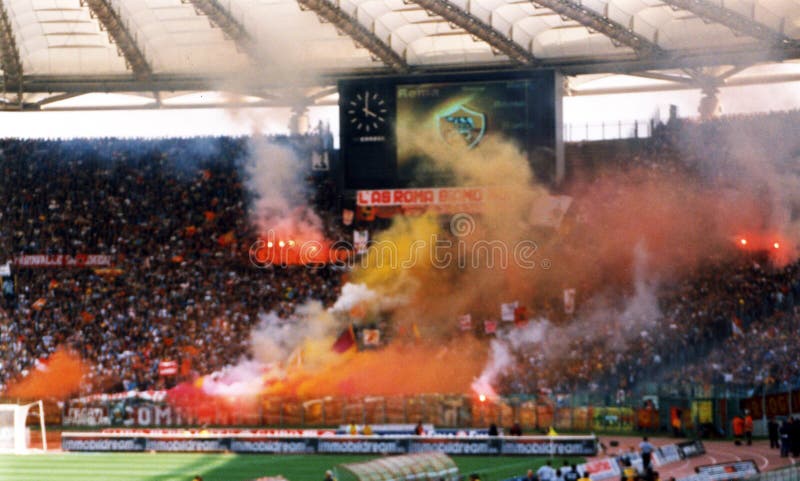 Ultras roma fotografia editorial. Imagem de esporte, arruaceiros - 55233852