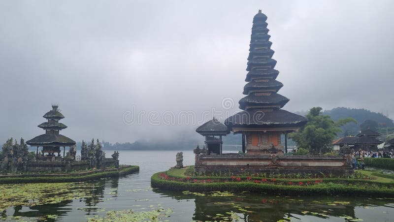 Ulun Danu Temple Bali Tabanan Stock Photo - Image of ulundanu, landmark ...