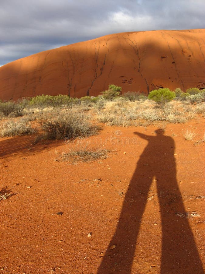 Outback Shadows at Uluru editorial photo. Image of back - 3443186
