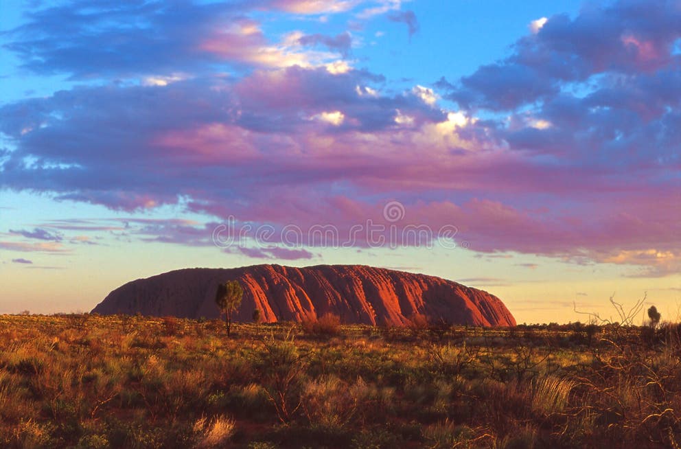 Uluru at sunset editorial stock photo. Image of landscape - 8230448