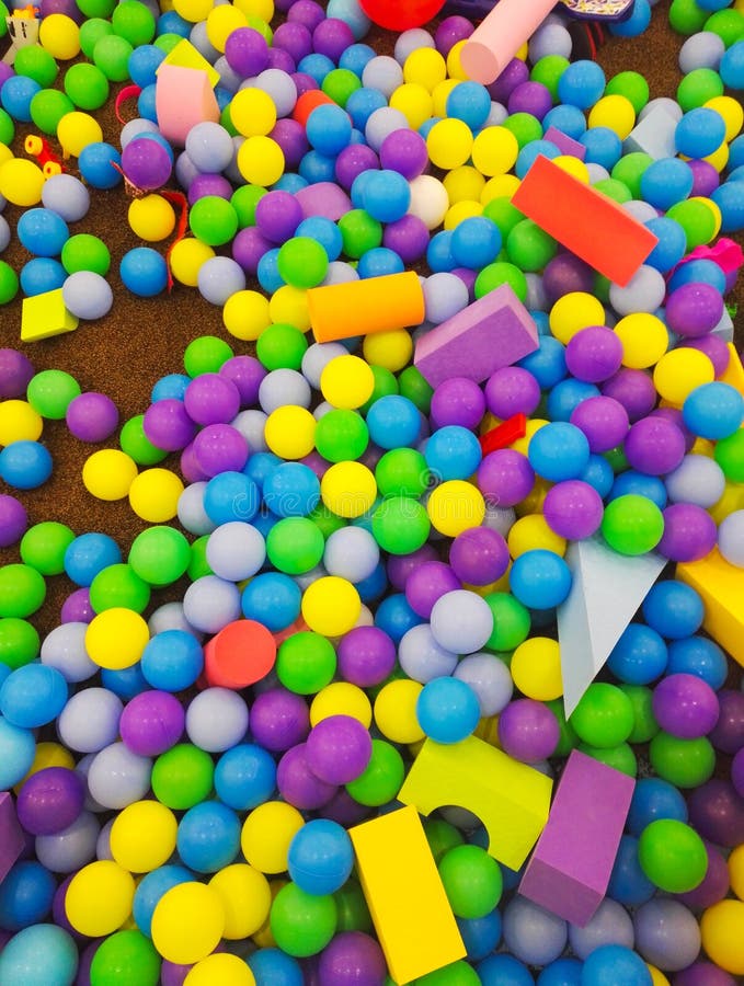 Bolas Coloridas Fotos De Stock - Baixe 12,175 Fotos Royalty Free