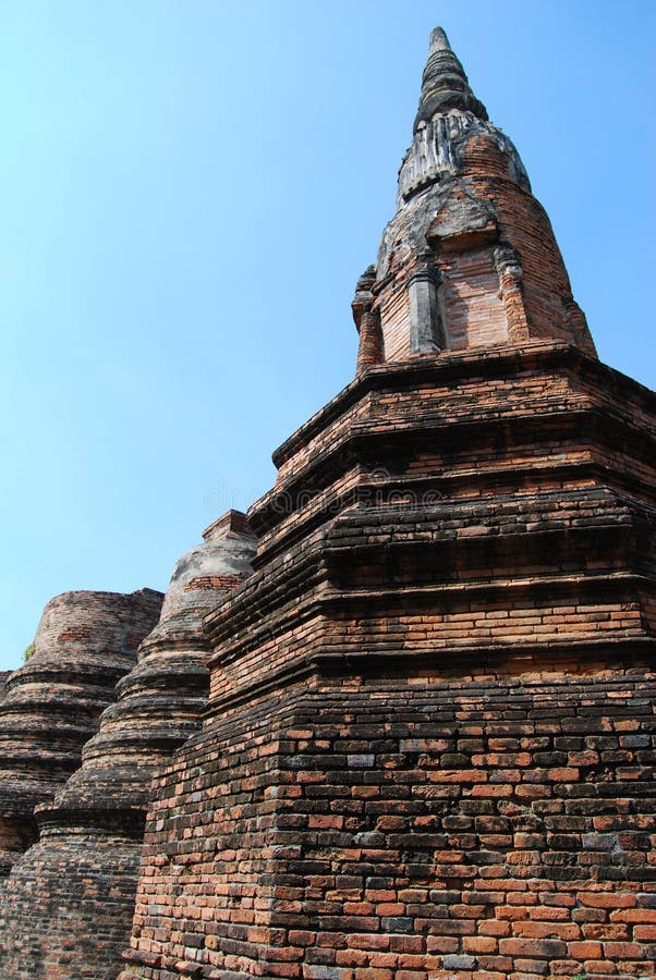 Um grupo de pagode antigo. imagem de stock. Imagem de curso - 35818743