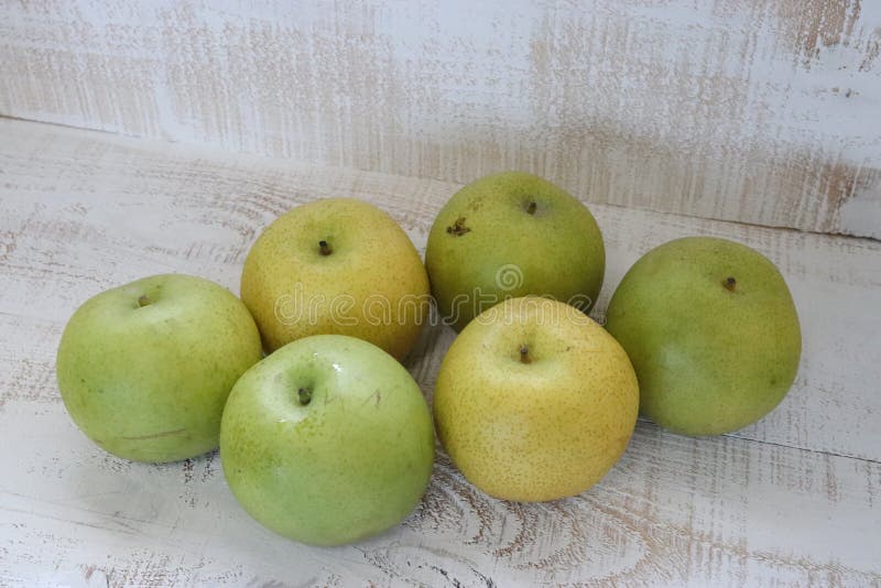 Peras japonesas de Nashi foto de stock. Imagem de styrofoam - 11098878