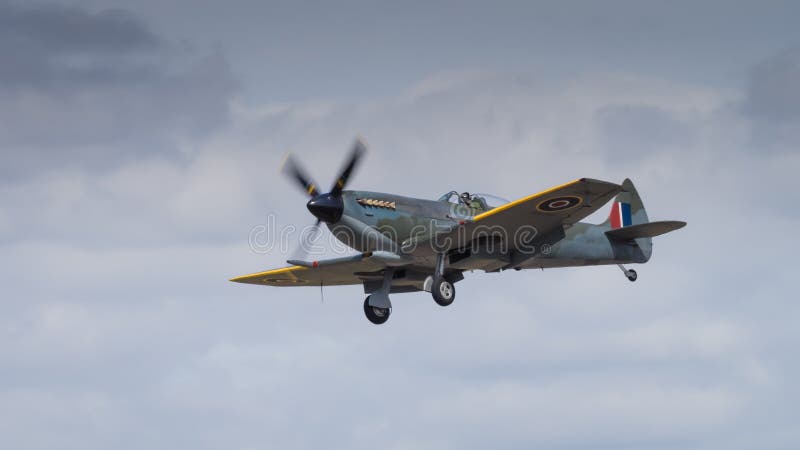 Un Aereo Da Caccia D'annata Delle Spitfire Immagine Stock - Immagine di ...