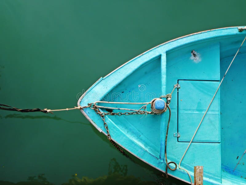Un barco azul imagen de archivo. Imagen de nave, transporte - 11648537
