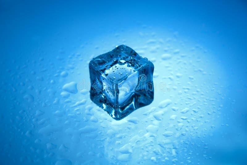 Un cubo del icw imagen de archivo. Imagen de refresco - 17325171
