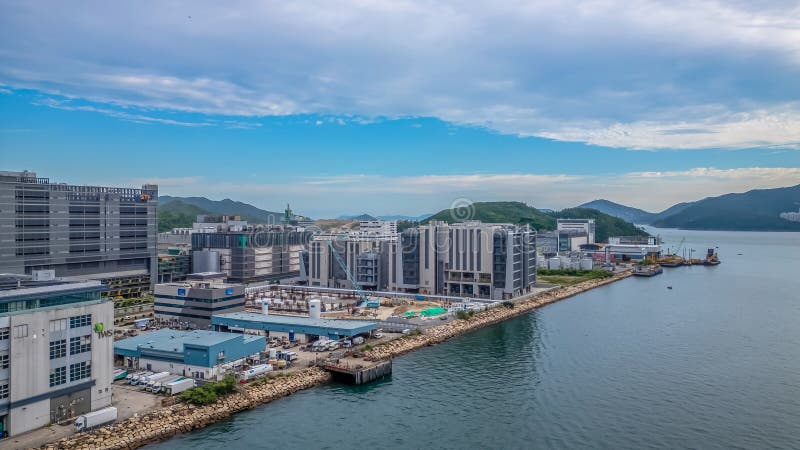 Un Edificio Moderno En La Finca Industrial Tko, 26 De Agosto De 2024 ...