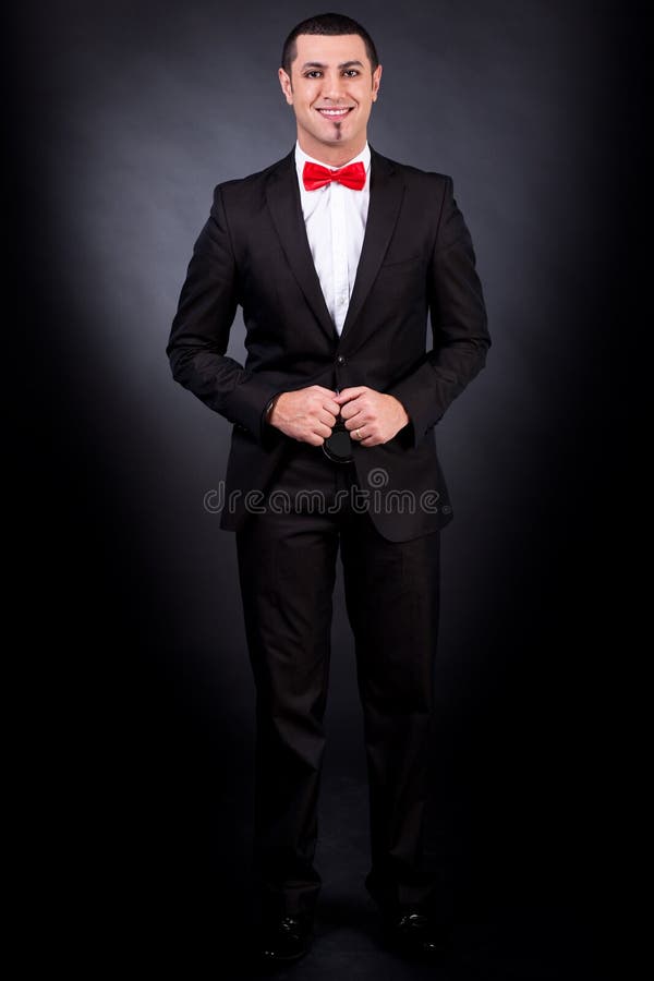 Un Hombre Completo Con El Juego Foto de archivo - Imagen de elegante ...