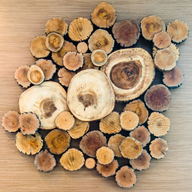 Un Mucchio Di Legno Tagliato Fotografia Stock - Immagine di taglio ...